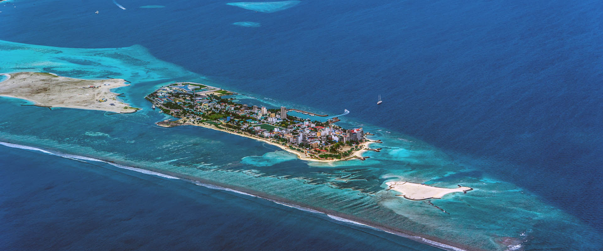Adventure Cruise Ships in South Male Atoll, Maldives - LiveAboard.com