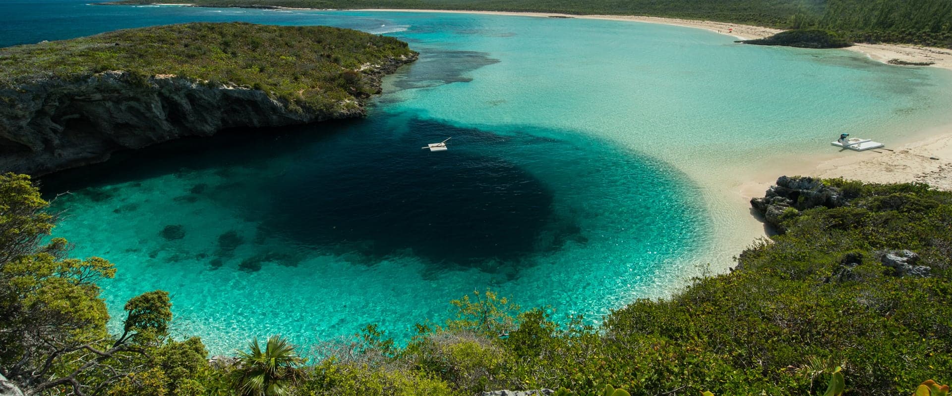 5 Liveaboards in Lost Blue Hole, Bahamas - LiveAboard.com