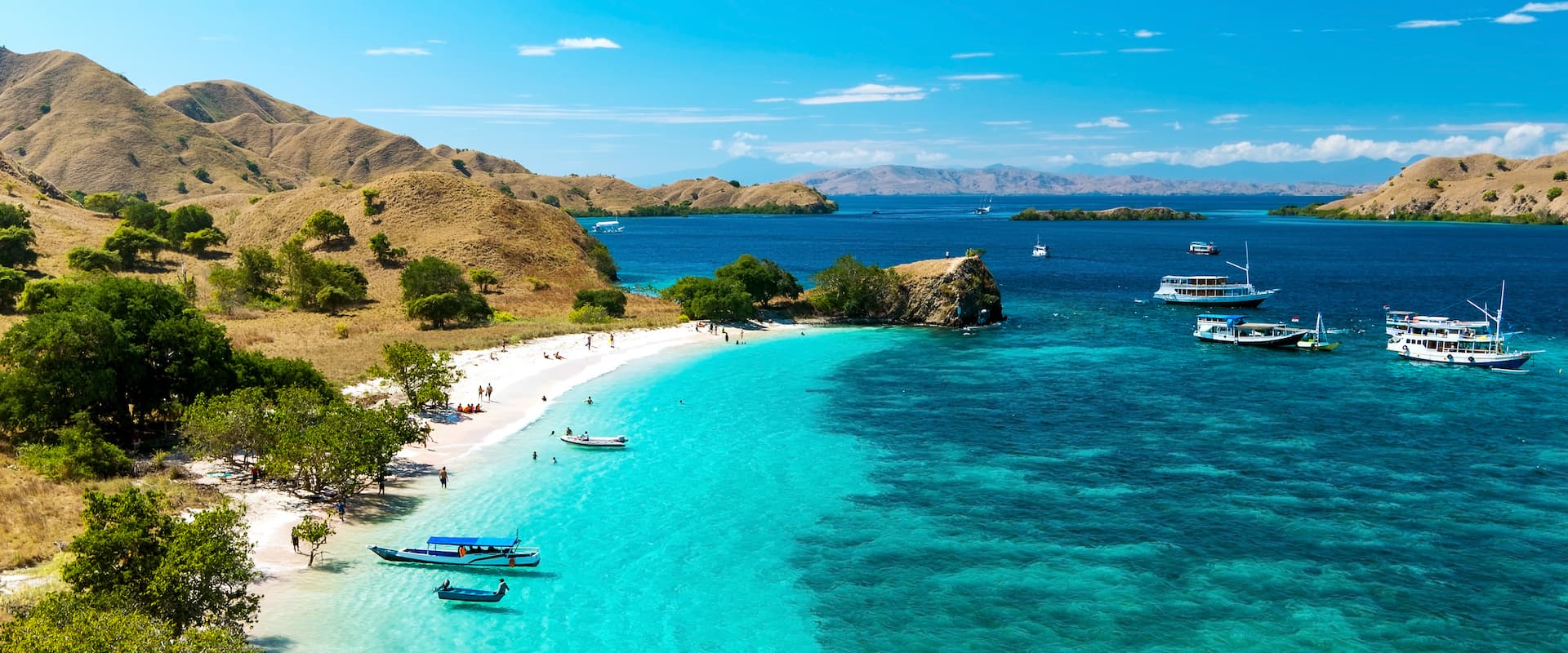 28 Liveaboards in Flores, Indonesia - LiveAboard.com