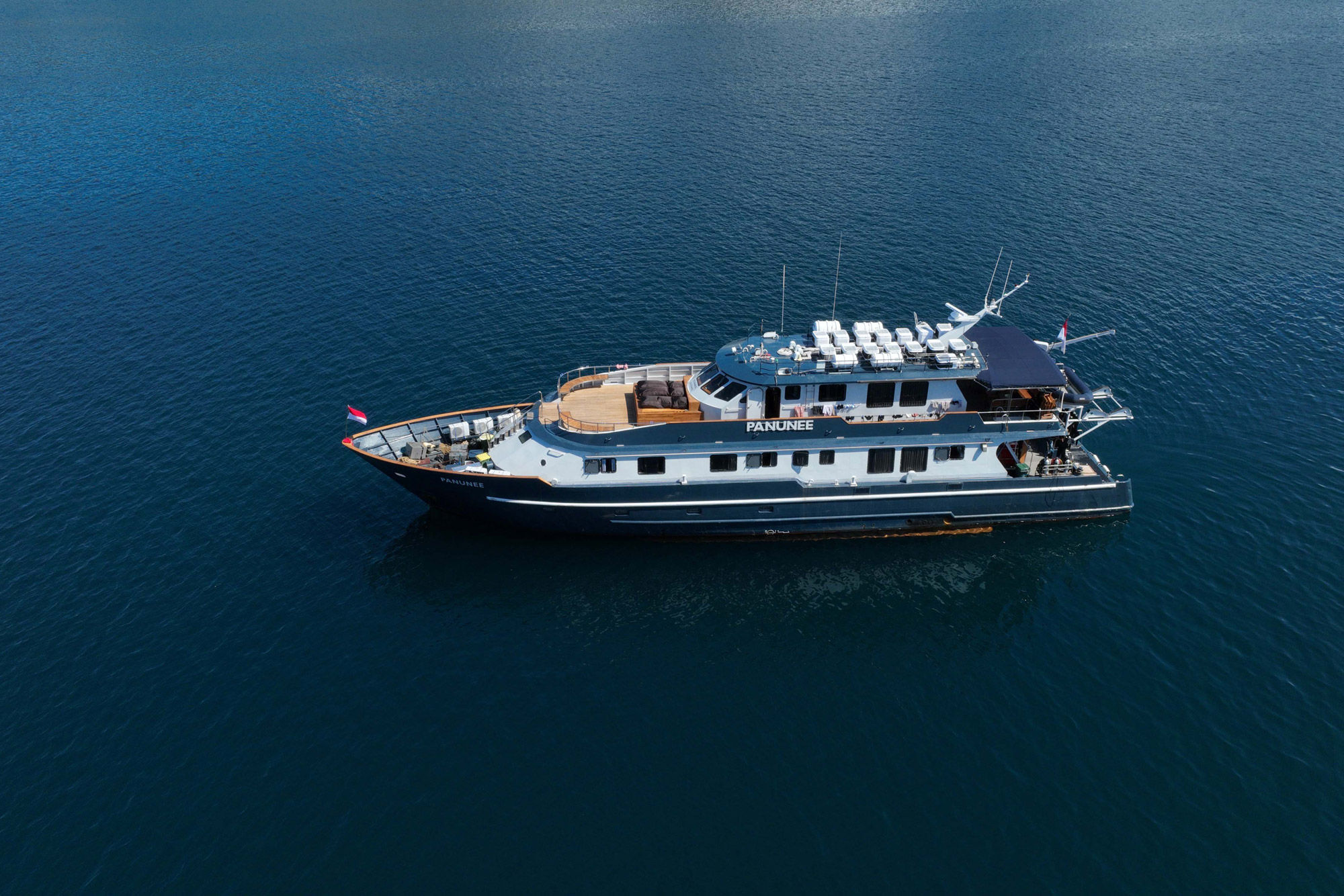 Panunee, Indonesia - LiveAboard.com