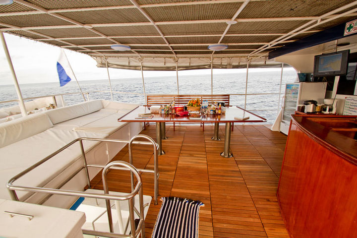 Giamani, Thailand - LiveAboard.com