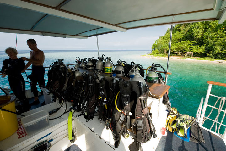 Febrina, Papua New Guinea - LiveAboard.com