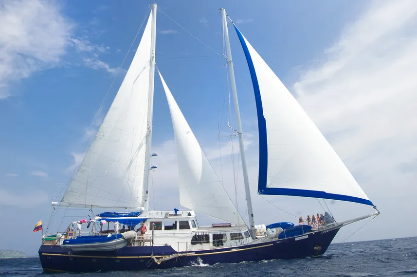 Beagle Cruise Ship, Galapagos - LiveAboard.com