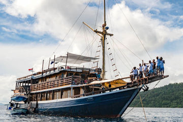 80 Liveaboards in Indonesia - LiveAboard.com