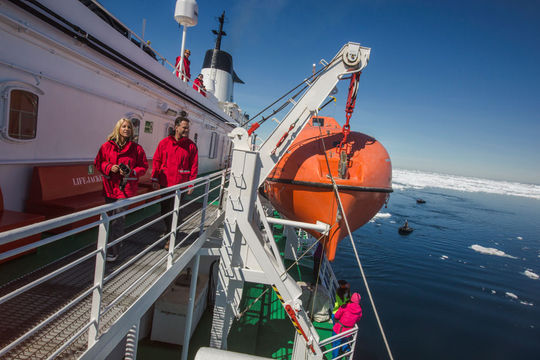 Expedition Cruise Ship, Antarctica - LiveAboard.com