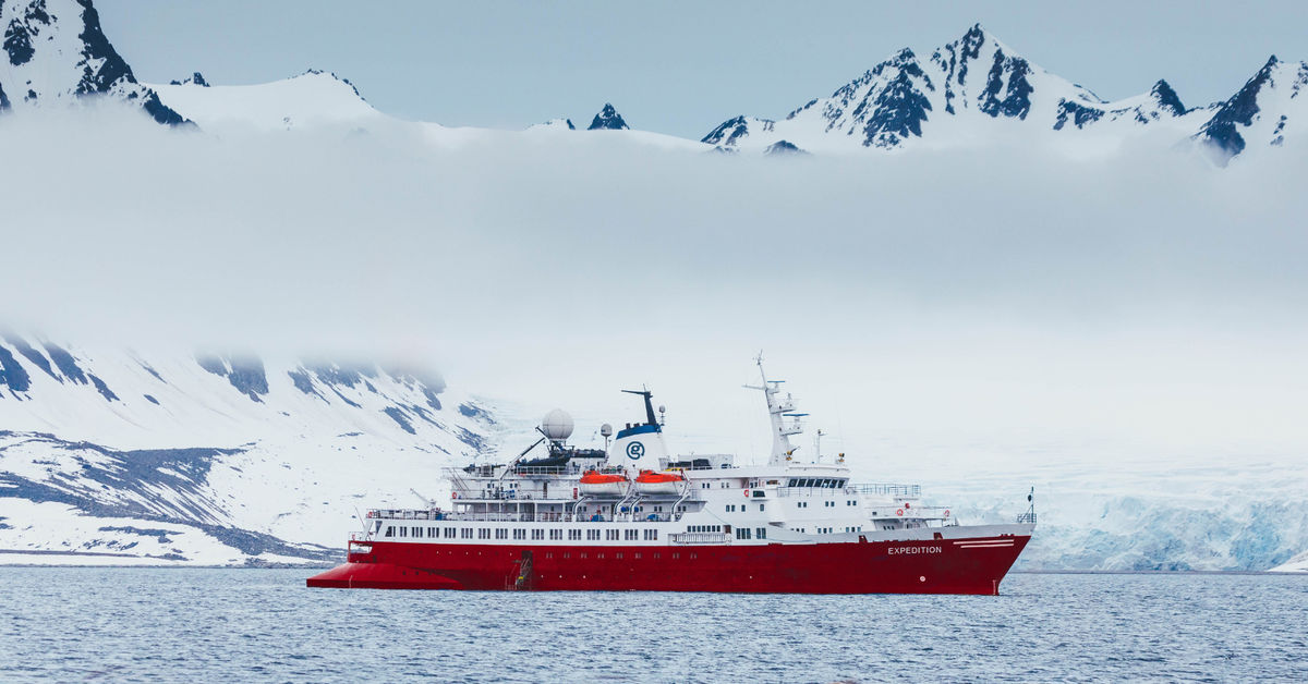 Expedition Cruise Ship, Antarctica - LiveAboard.com
