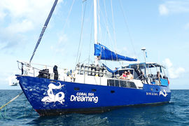 8 Liveaboards in Australia - LiveAboard.com