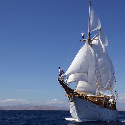 Tanaka, Indonesia - LiveAboard.com