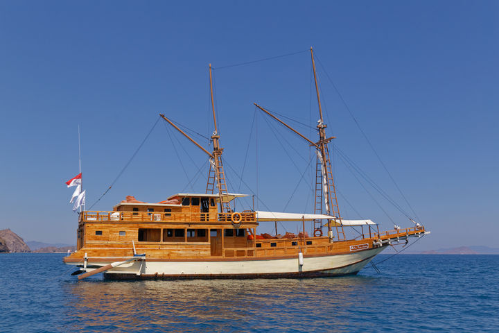 Plataran Phinisi Ambasi, Indonesia - LiveAboard.com