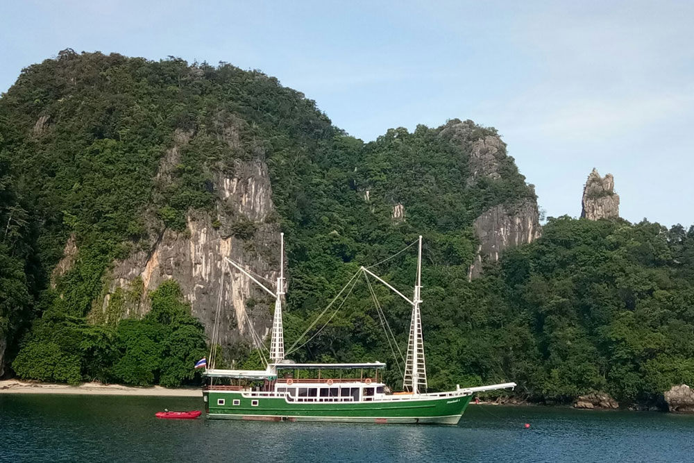 Merdeka 3, Thailand - LiveAboard.com