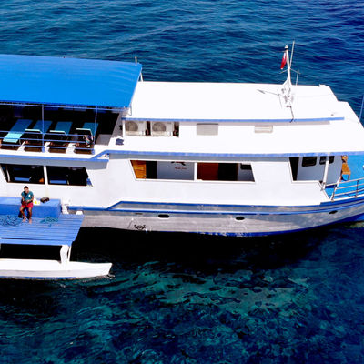 Azalea Liveaboard, Philippines - LiveAboard.com