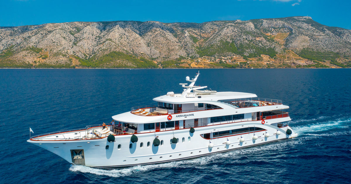 Ambassador Cruise Ship, Croatia - LiveAboard.com