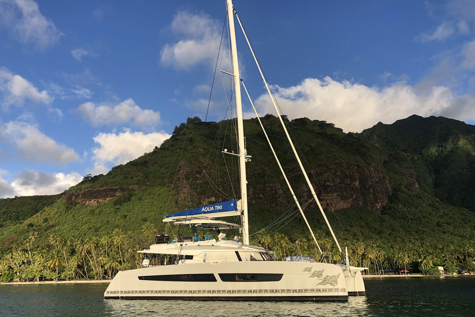 Aqua Tiki III Liveaboard, Polynesia - LiveAboard.com