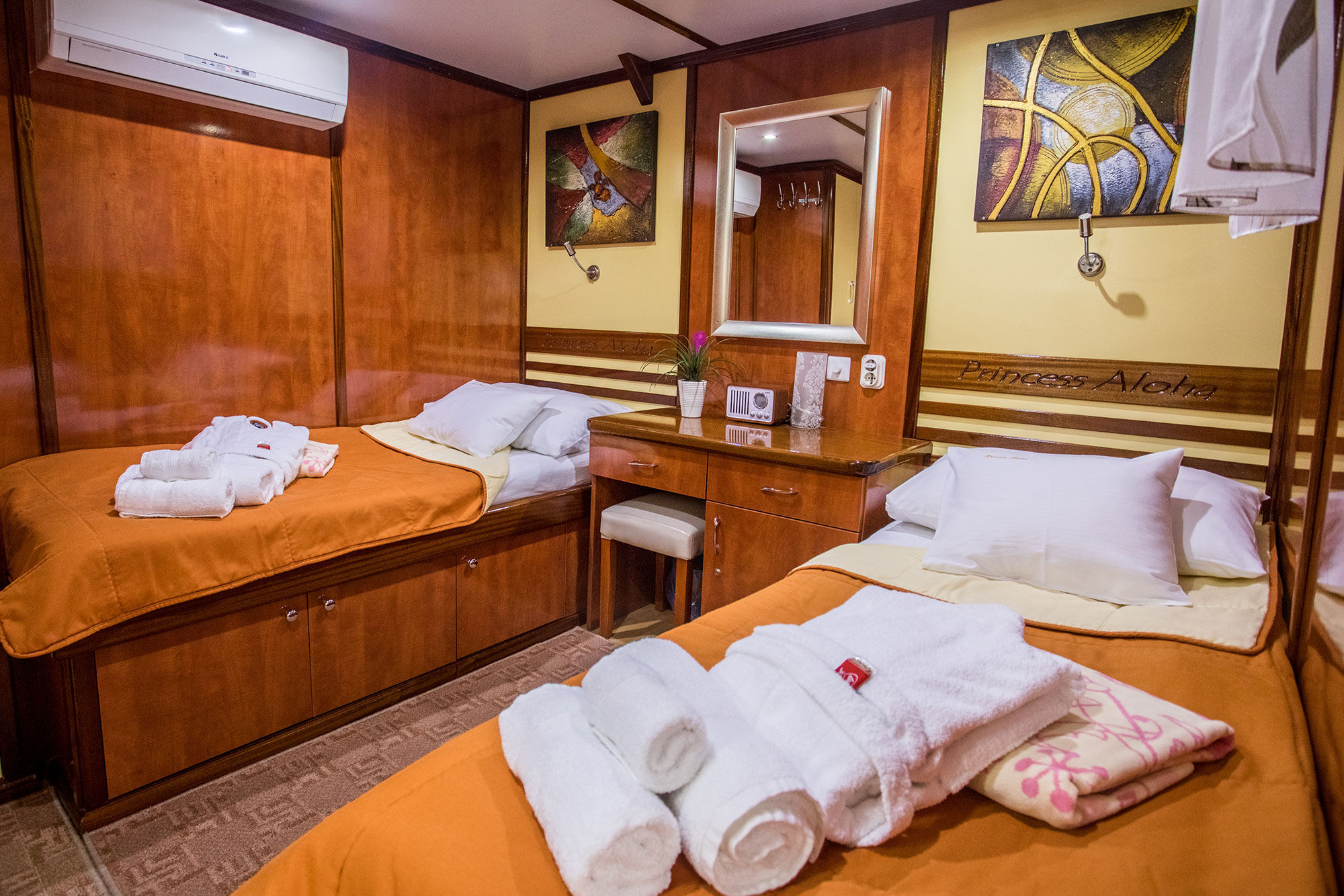 Princess Aloha Cruise Ship, Croatia - LiveAboard.com