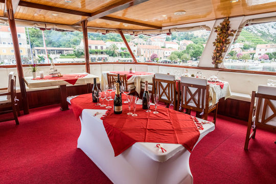 Princess Aloha Cruise Ship, Croatia - LiveAboard.com