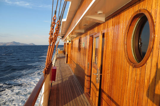 Galileo Yacht, Greece - LiveAboard.com