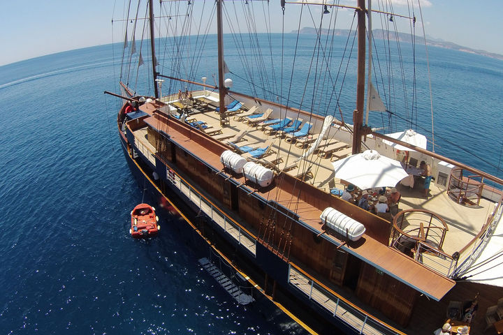 Galileo Yacht, Greece - LiveAboard.com