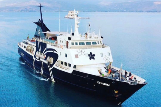 10 Cruises in Greece - LiveAboard.com