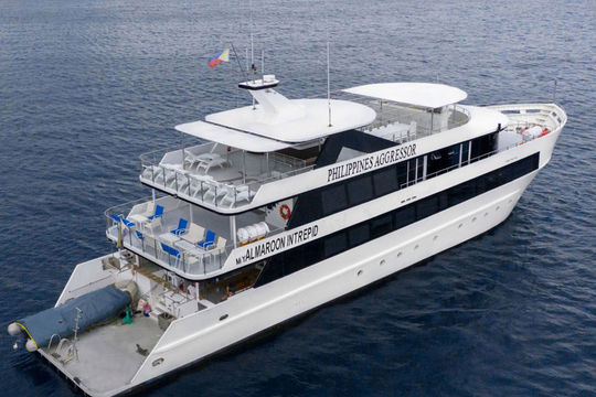 14 Liveaboards in Philippines - LiveAboard.com