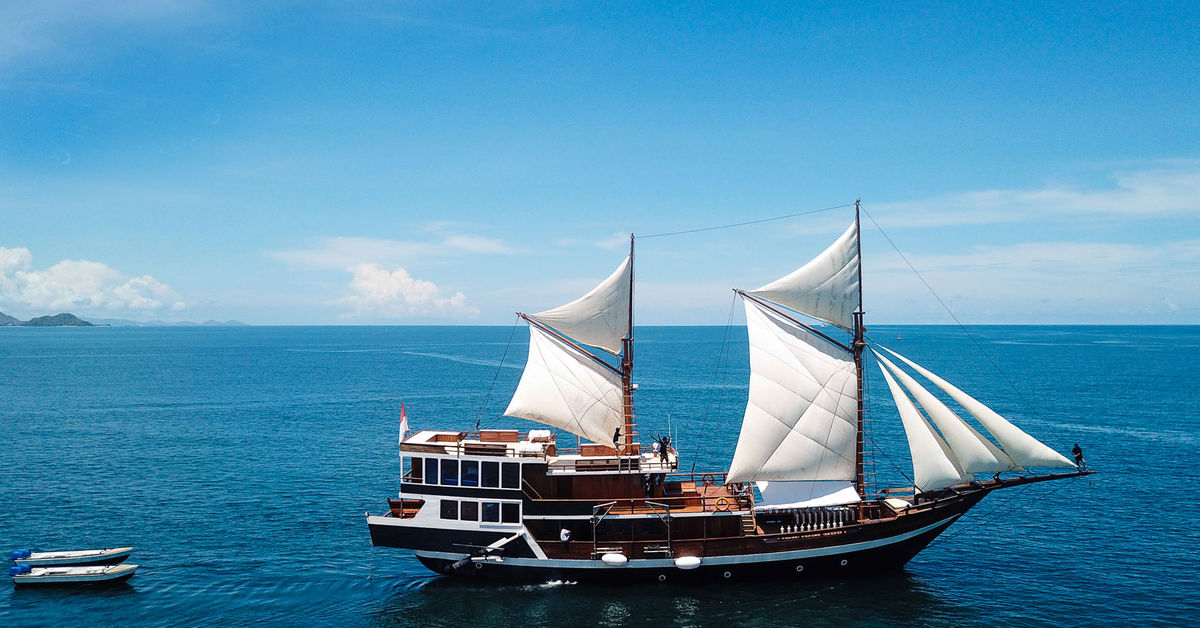 Jelajahi Laut Liveaboard, Indonesia - LiveAboard.com