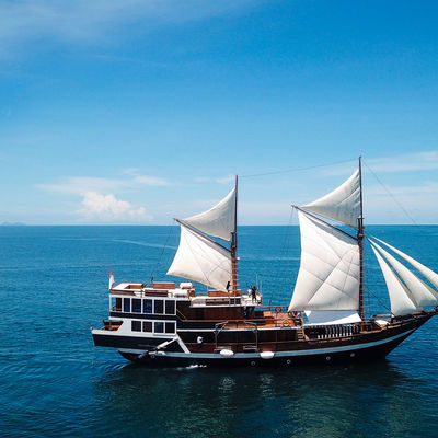 Jelajahi Laut Liveaboard, Indonesia - LiveAboard.com