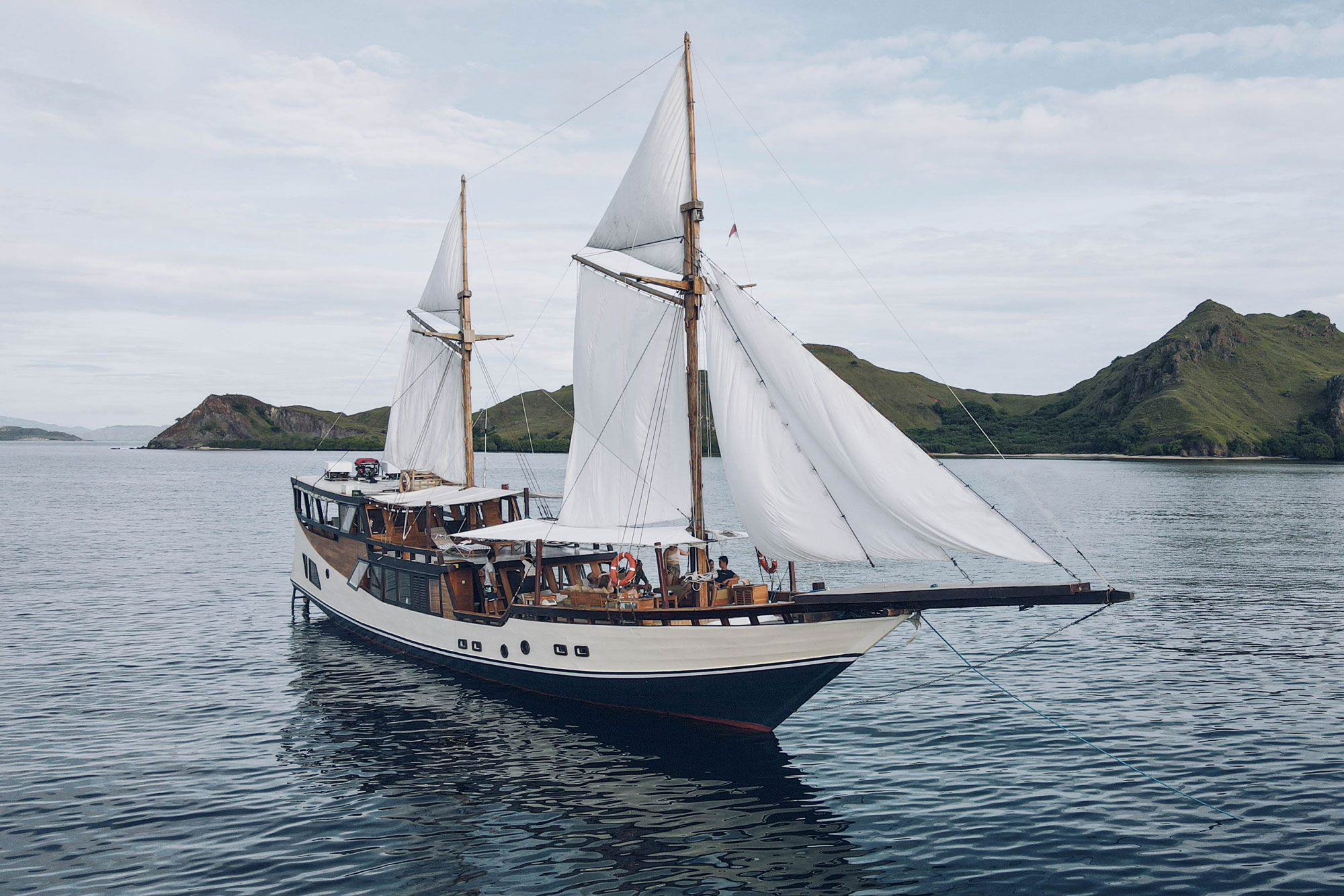 Navila Cruise Ship, Indonesia - LiveAboard.com