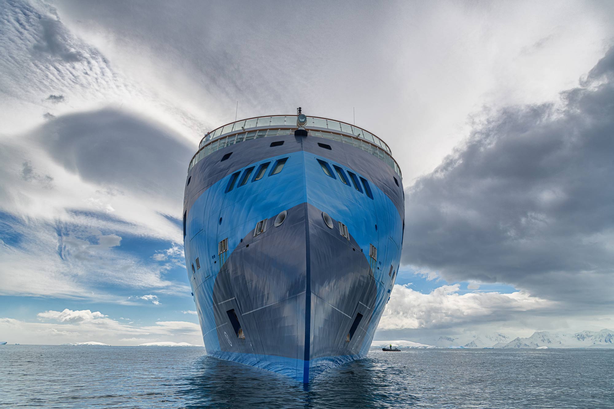Ocean Albatros Arctic Cruise Ship, Arctic - LiveAboard.com