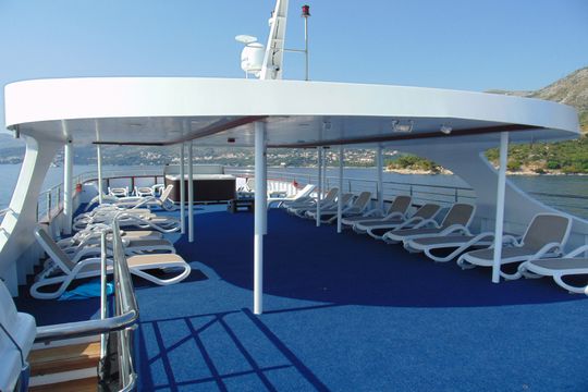 Invictus Cruise Ship, Croatia - LiveAboard.com