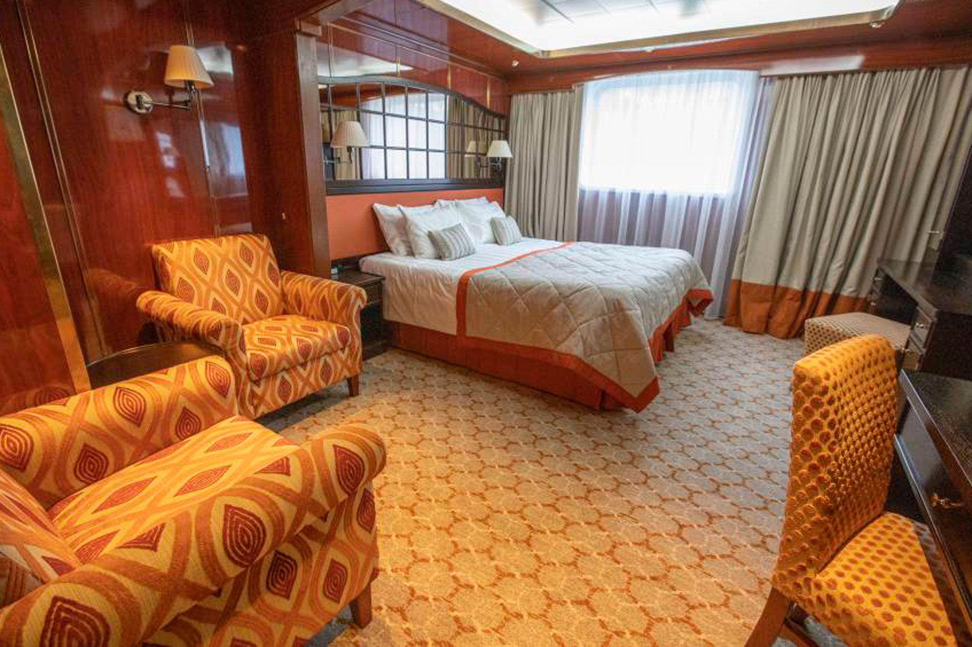 Caledonian Sky Cruise Ship, Fiji - LiveAboard.com