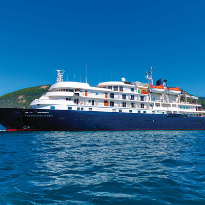 Caledonian Sky Cruise Ship, Fiji - LiveAboard.com