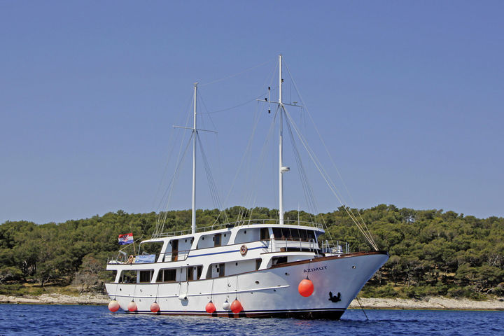 Idriva Premium Cruise Ship, Croatia - LiveAboard.com