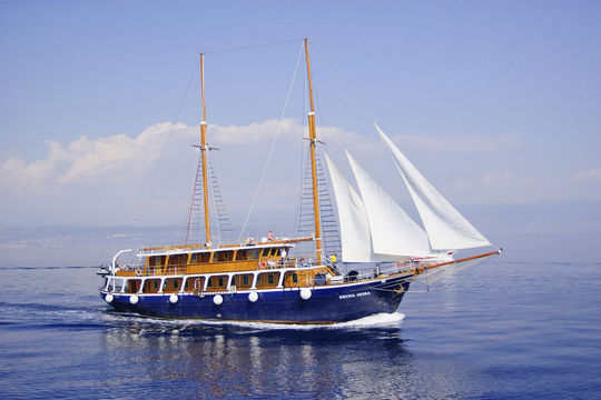 Idriva Comfort Plus Cruise Ship, Croatia - LiveAboard.com