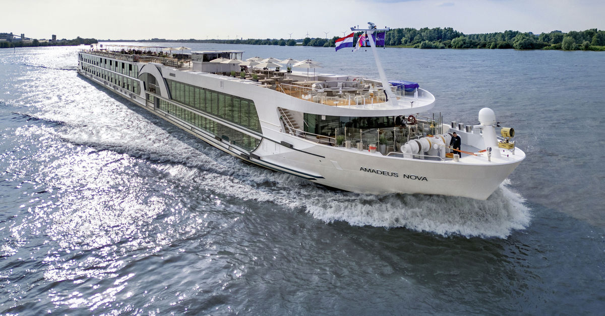 Amadeus Nova, Danube / Rhine / Vltava - LiveAboard.com