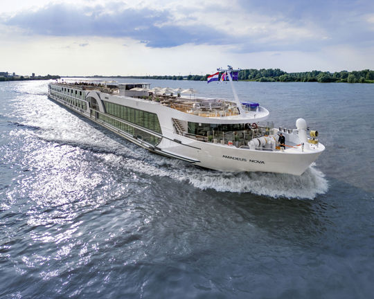 26 River cruises on the Danube - LiveAboard.com